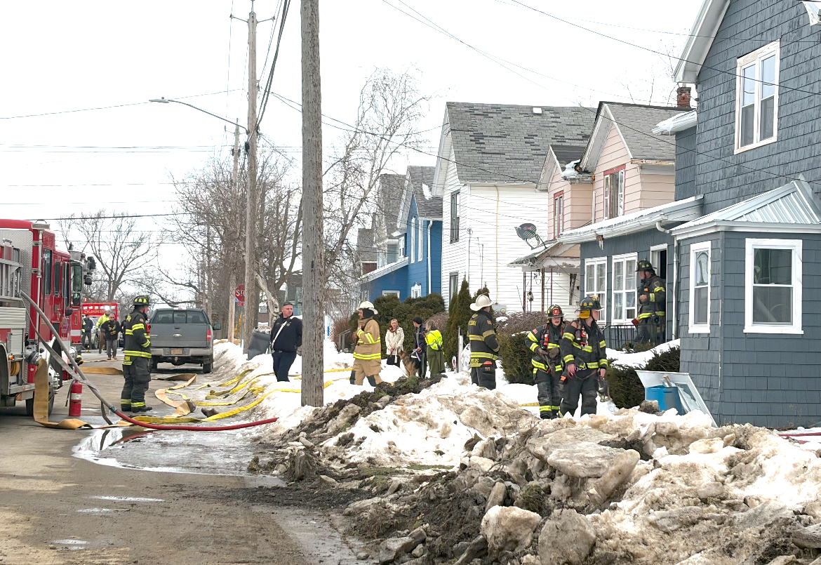Crews battle King St. fire | News, Sports, Jobs - Observer Today